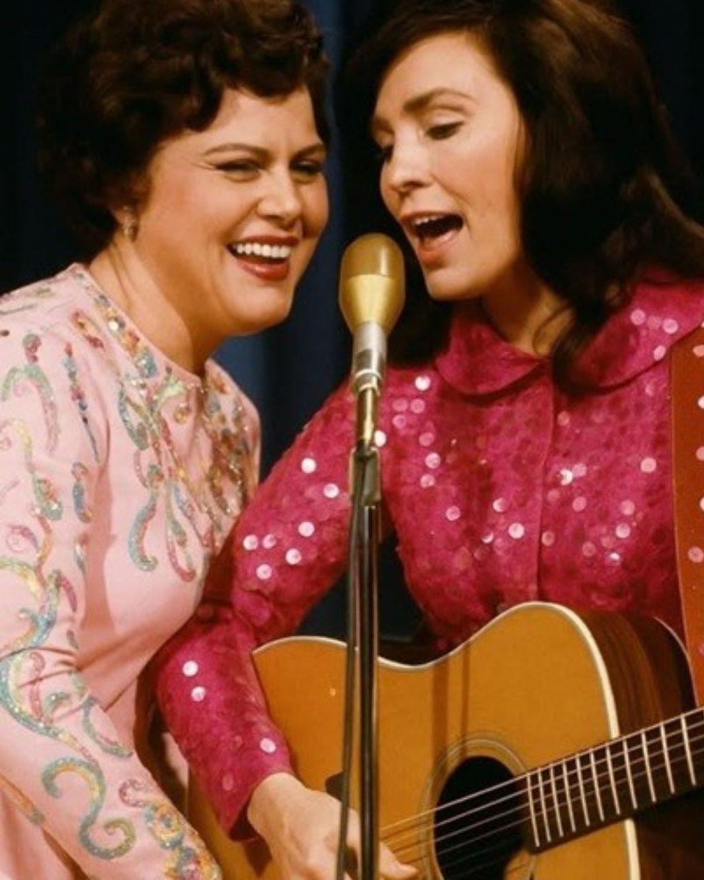 Patsy Cline & Loretta Lynn — A Friendship That Changed the Face of ...