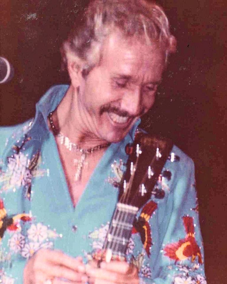 “THE SMILE THAT HID A STORM: WHAT MARTY ROBBINS NEVER TOLD THE WORLD ...