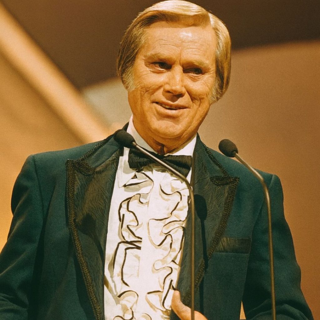 “AFTER 43 CANCELED SHOWS… HE FINALLY CAME HOME.”No one expected him to show up that night. Not ...